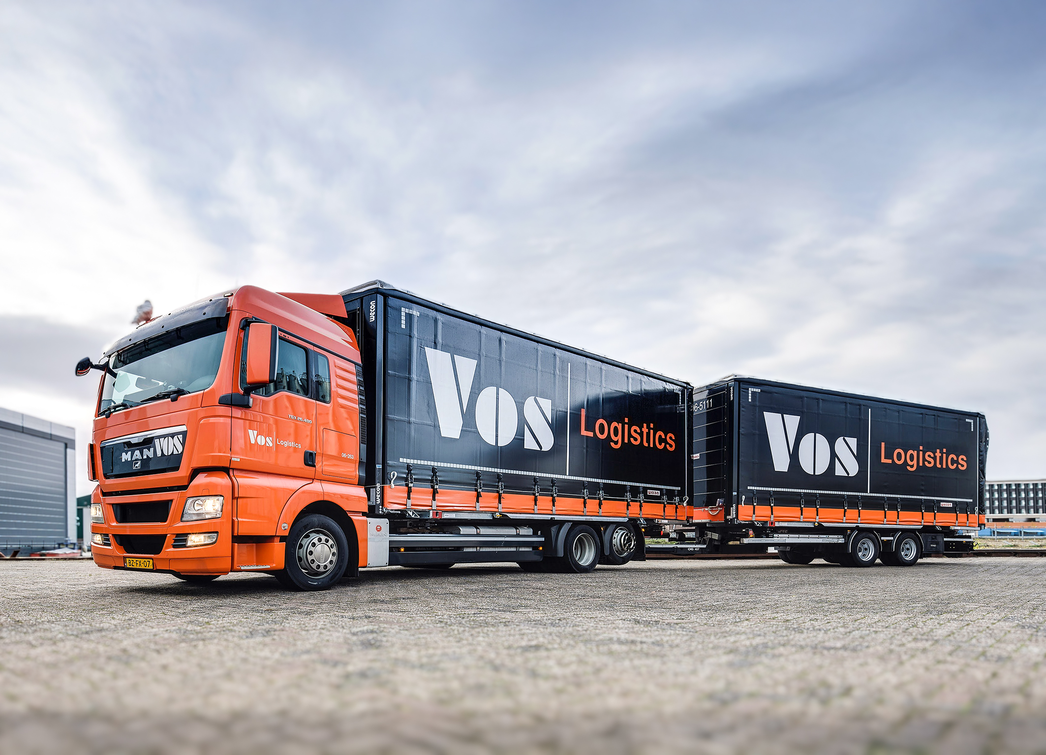 Cooperation continues: Vos Logistics relies entirely on Conti360° Fleet ...