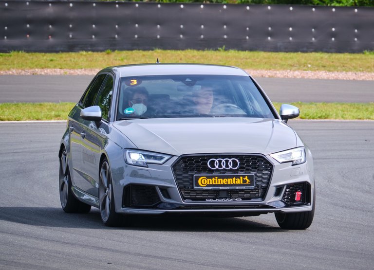 German car magazine “Gute Fahrt”: SportContact 7 from Continental is ...