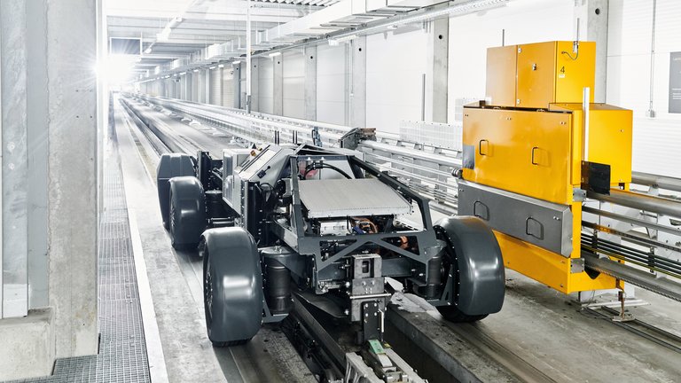 Driverless, Fully Electric, Vehicle Model-Independent – Continental Re ...