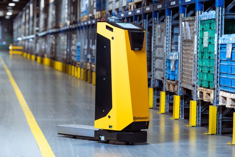 Ultracompact and Cost-efficient: NXS 300 Drives the Next Generation of ...