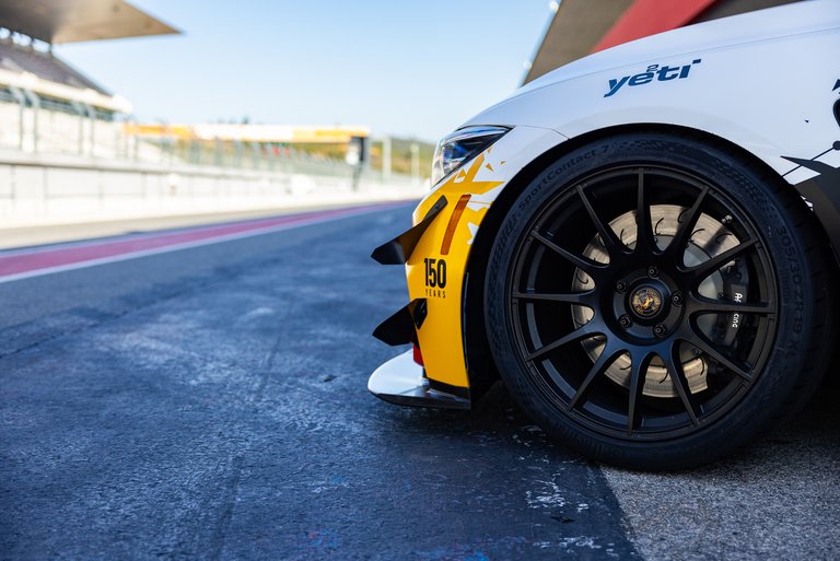 Weiterer Test-Erfolg für den Continental SportContact 7 - Continental AG